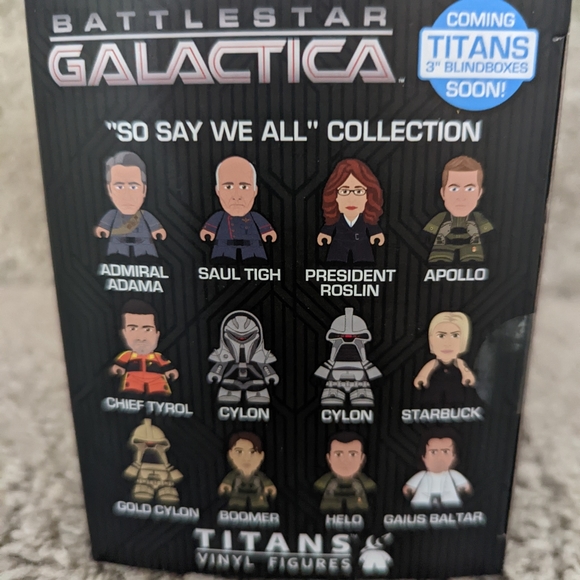 Toys | Battlestar Galactica Titans Vinyl Figures Exclusive Cylon Raider ...